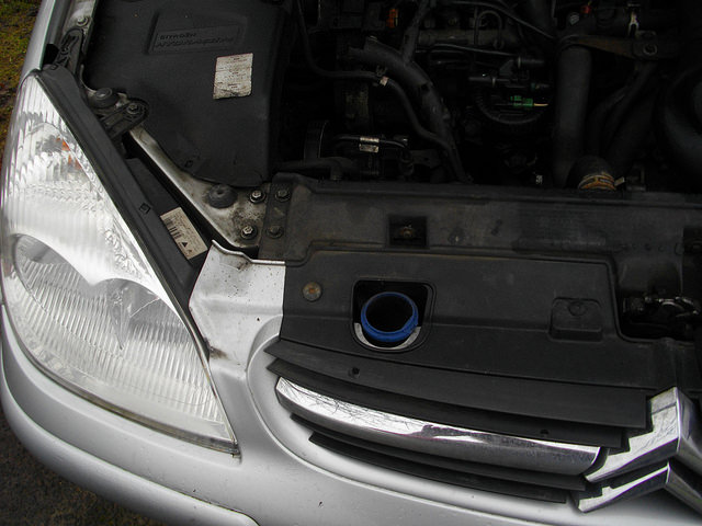 CITROEN C5 - WINDSCREEN WASHER TOP UP - French Car Forum